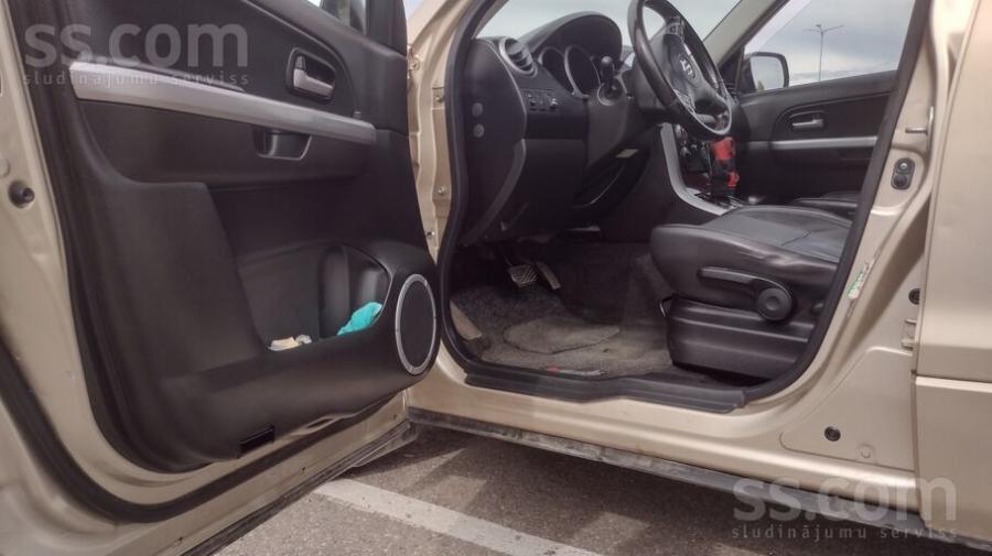 Dzeltens Suzuki grand-vitara 2007 Daugavpils, ar dzinēja tilpumu 2.00 L un nobraukumu 142 tūkst. km par 3100 €, foto 16 vietnē AUTOMOTO.COM.LV