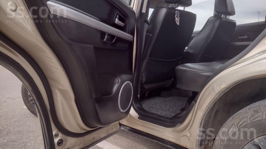 Dzeltens Suzuki grand-vitara 2007 Daugavpils, ar dzinēja tilpumu 2.00 L un nobraukumu 142 tūkst. km par 3100 €, foto 18 vietnē AUTOMOTO.COM.LV