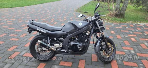 Black Suzuki GS 500 1993 in Tallinn, with an engine capacity of 0.49 L and mileage of 80 thousand km for 1000 €, photo 3 on AUTOMOTO.COM.LV