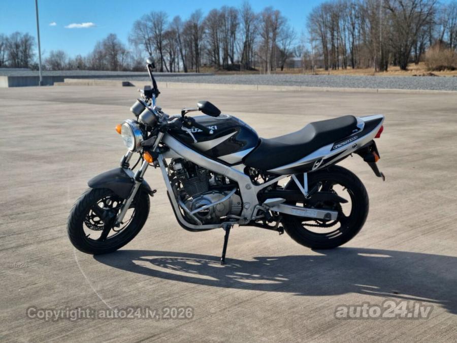 Pelēks Suzuki GS 500 2003 Tallina, ar dzinēja tilpumu 0.50 L un nobraukumu 23 tūkst. km par 1600 €, foto 5 vietnē AUTOMOTO.COM.LV