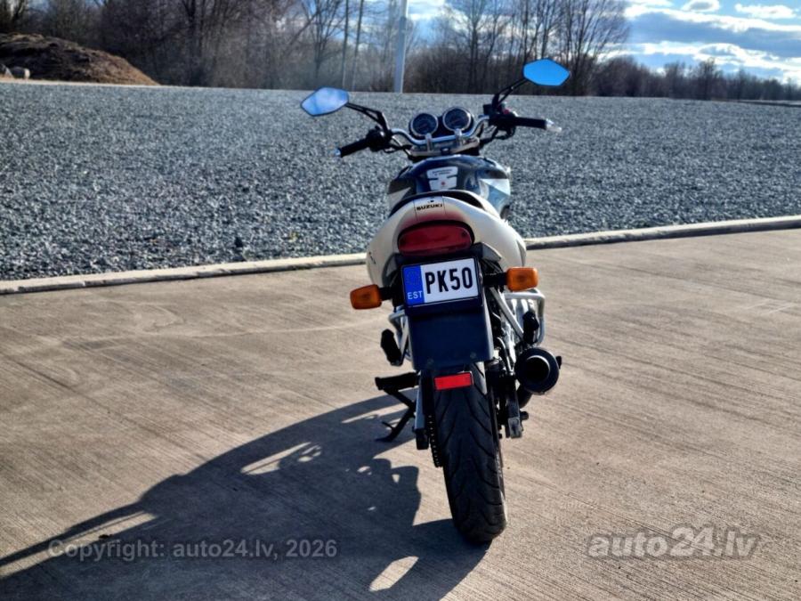 Pelēks Suzuki GS 500 2003 Tallina, ar dzinēja tilpumu 0.50 L un nobraukumu 23 tūkst. km par 1600 €, foto 7 vietnē AUTOMOTO.COM.LV