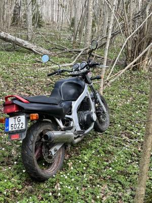 Сузуки GS 500 1995 в Лимбажи, объемом двигателя 0.49 л и пробегом 0 тыс. км за 1430 €, фото 7 на AUTOMOTO.COM.LV