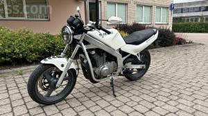 Сузуки GS 500 1999 в Тукумс, объемом двигателя 0.50 л и пробегом 0 тыс. км за 1150 €, фото  на AUTOMOTO.COM.LV