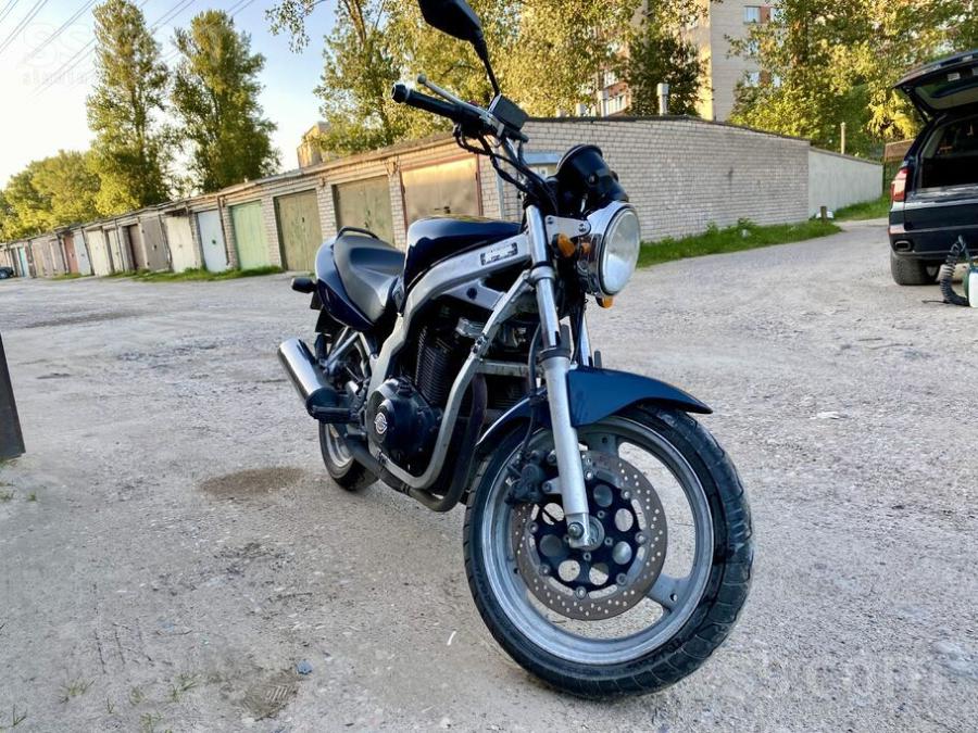 Suzuki GS 500 2001 Rīga, ar dzinēja tilpumu 0.50 L un nobraukumu 0 tūkst. km par 1300 €, foto 1 vietnē AUTOMOTO.COM.LV