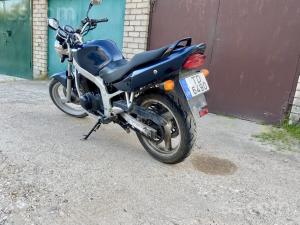 Suzuki GS 500 2001 Rīga, ar dzinēja tilpumu 0.50 L un nobraukumu 0 tūkst. km par 1300 €, foto 2 vietnē AUTOMOTO.COM.LV