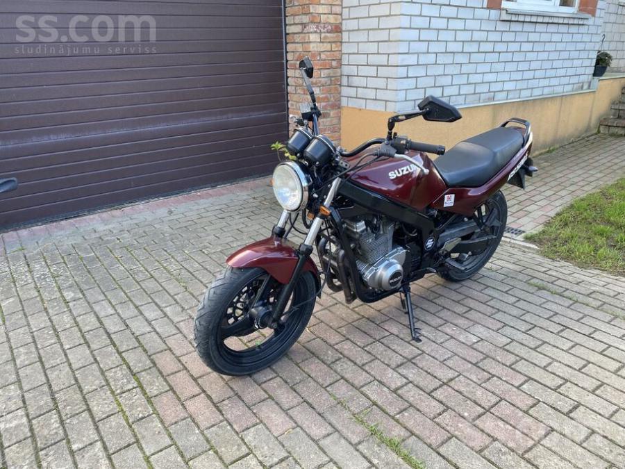 Suzuki GS 500 2001 in Saldus, with an engine capacity of 0.50 L and mileage of 0 thousand km for 1000 €, photo 1 on AUTOMOTO.COM.LV