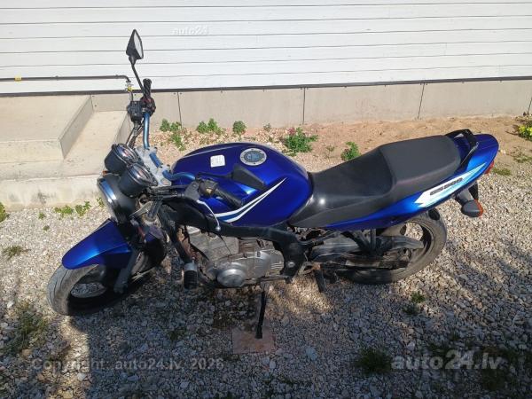 Suzuki GS 500 2005 Tartu, ar dzinēja tilpumu 0.49 L un nobraukumu 25 tūkst. km par 1300 €, foto 3 vietnē AUTOMOTO.COM.LV