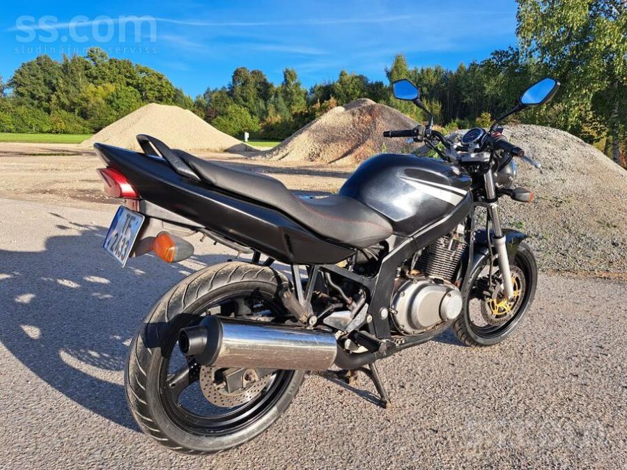 Suzuki GS 500 2006 in Valmiera, with an engine capacity of 0.50 L and mileage of 0 thousand km for 1550 €, photo 3 on AUTOMOTO.COM.LV