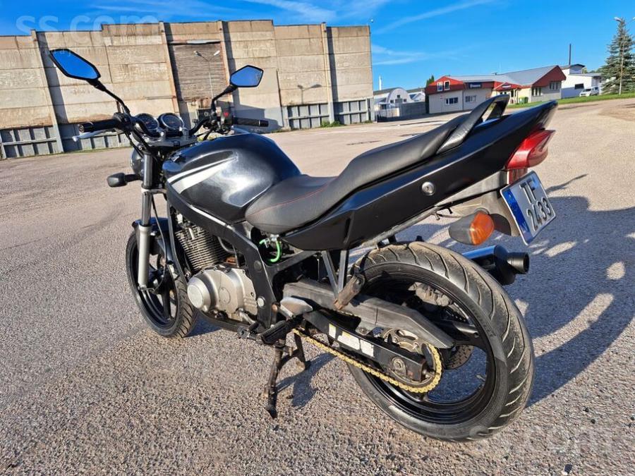 Suzuki GS 500 2006 in Riga, with an engine capacity of 0.50 L and mileage of 0 thousand km for 1550 €, photo 4 on AUTOMOTO.COM.LV