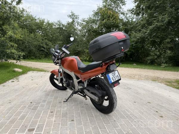 Suzuki GS 500E 1993 in Riga, with an engine capacity of 0.50 L and mileage of 0 thousand km for 1400 €, photo 2 on AUTOMOTO.COM.LV