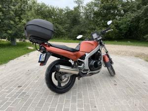 Suzuki GS 500E 1993 in Riga, with an engine capacity of 0.50 L and mileage of 0 thousand km for 1400 €, photo 4 on AUTOMOTO.COM.LV