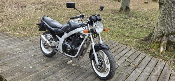 Сузуки GS 500E 1995 в Валка, объемом двигателя 0.50 л и пробегом 0 тыс. км за 1050 €, фото 5 на AUTOMOTO.COM.LV