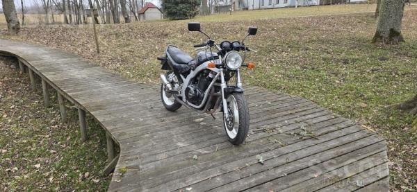 Suzuki GS 500E 1995 Valka, ar dzinēja tilpumu 0.50 L un nobraukumu 0 tūkst. km par 1050 €, foto 4 vietnē AUTOMOTO.COM.LV