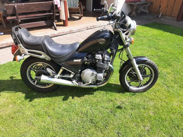 Black Suzuki GS 1985 in Panevezys, with an engine capacity of 0.00 L and mileage of 28 thousand km for 800 €, photo 3 on AUTOMOTO.COM.LV