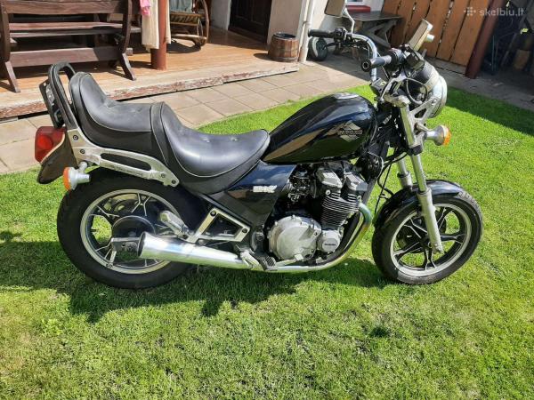 Black Suzuki GS 1985 in Panevezys, with an engine capacity of 0.00 L and mileage of 28 thousand km for 800 €, photo 7 on AUTOMOTO.COM.LV