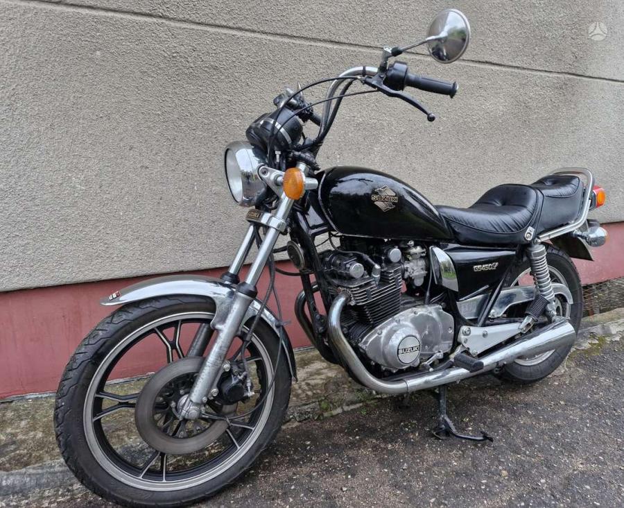 Melns Suzuki GS 1987 Kauņa, ar dzinēja tilpumu 0.45 L un nobraukumu 15 tūkst. km par 1350 €, foto 3 vietnē AUTOMOTO.COM.LV