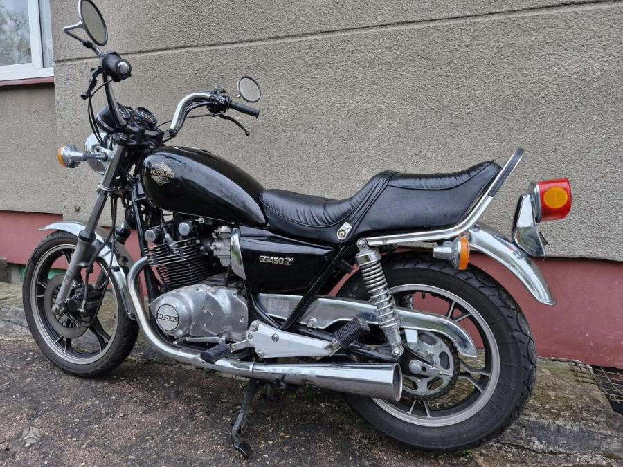 Melns Suzuki GS 1987 Kauņa, ar dzinēja tilpumu 0.45 L un nobraukumu 15 tūkst. km par 1350 €, foto 4 vietnē AUTOMOTO.COM.LV