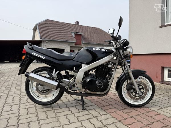 Melns Suzuki GS 1993 Kelmė, ar dzinēja tilpumu 0.50 L un nobraukumu 21 tūkst. km par 1090 €, foto 2 vietnē AUTOMOTO.COM.LV