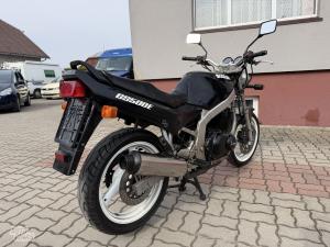 Black Suzuki GS 1993 in Kelme, with an engine capacity of 0.50 L and mileage of 21 thousand km for 1090 €, photo 3 on AUTOMOTO.COM.LV