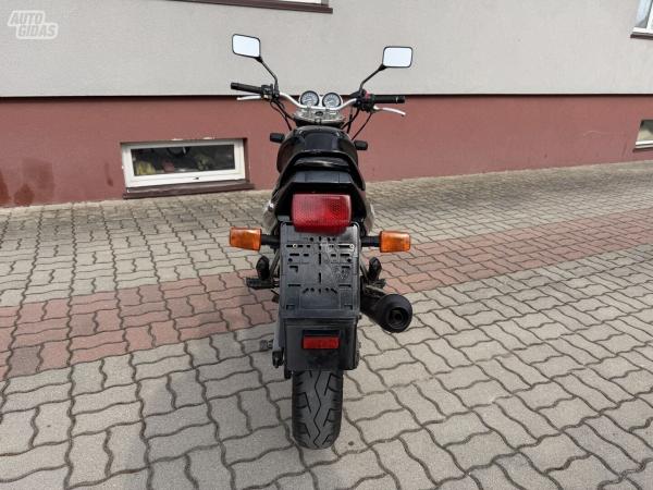 Melns Suzuki GS 1993 Kelmė, ar dzinēja tilpumu 0.50 L un nobraukumu 21 tūkst. km par 1090 €, foto 4 vietnē AUTOMOTO.COM.LV