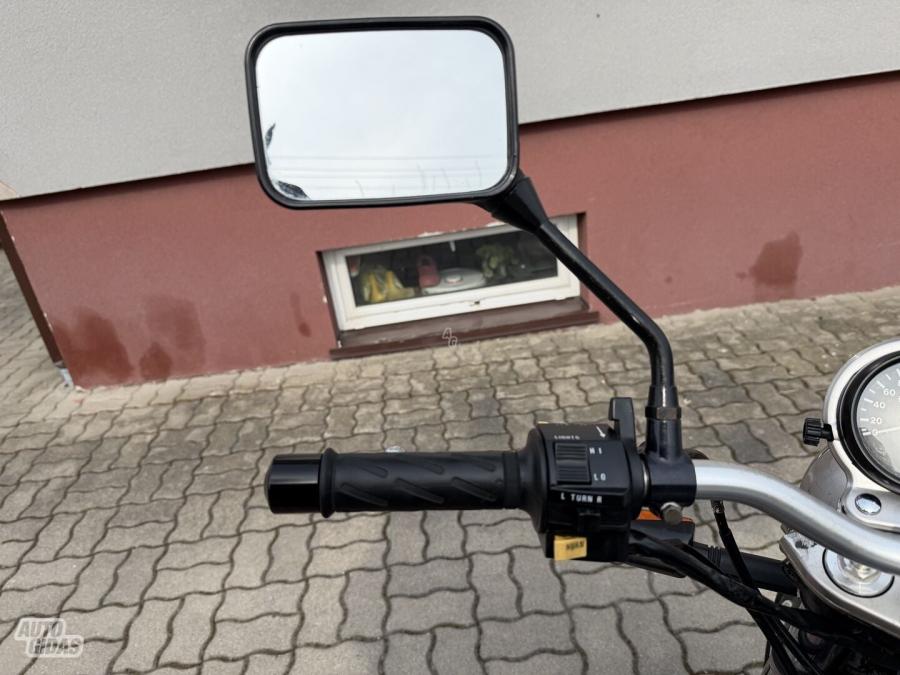 Black Suzuki GS 1993 in Kelme, with an engine capacity of 0.50 L and mileage of 21 thousand km for 1090 €, photo 16 on AUTOMOTO.COM.LV