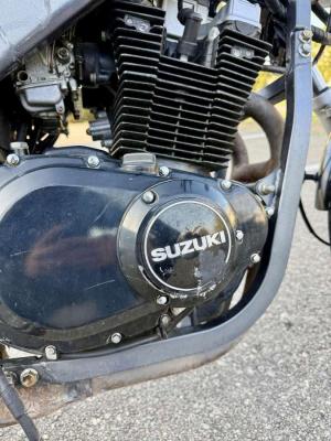 Melns Suzuki GS 1996 Alīta, ar dzinēja tilpumu 0.49 L un nobraukumu 18 tūkst. km par 980 €, foto 10 vietnē AUTOMOTO.COM.LV