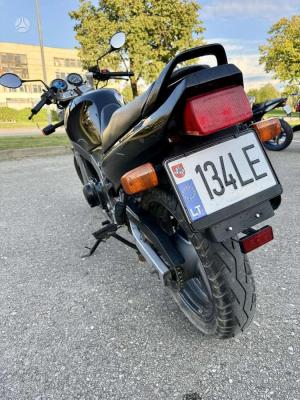Melns Suzuki GS 1996 Alīta, ar dzinēja tilpumu 0.49 L un nobraukumu 18 tūkst. km par 980 €, foto 11 vietnē AUTOMOTO.COM.LV