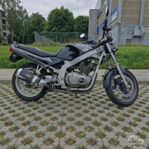 Black Suzuki GS 1998 in Vilnius, with an engine capacity of 0.50 L and mileage of 412 thousand km for 1000 €, photo  on AUTOMOTO.COM.LV