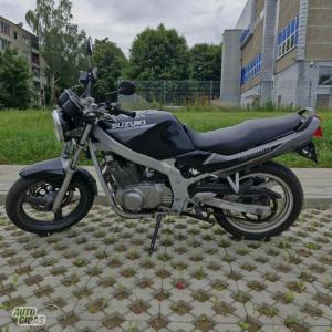 Black Suzuki GS 1998 in Vilnius, with an engine capacity of 0.50 L and mileage of 412 thousand km for 1000 €, photo 3 on AUTOMOTO.COM.LV