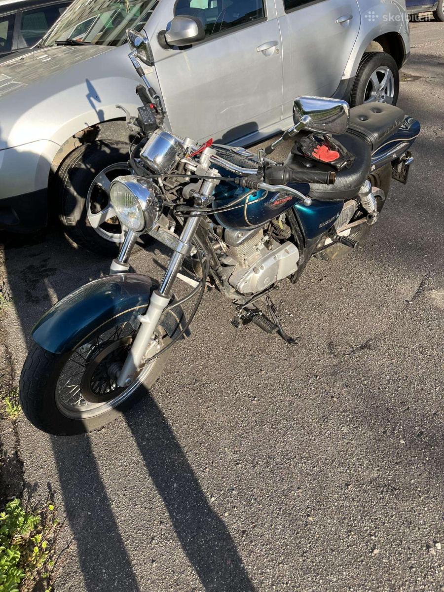 Zils Suzuki GS 1998 Viļņa, ar dzinēja tilpumu 0.13 L un nobraukumu 13 tūkst. km par 1600 €, foto 1 vietnē AUTOMOTO.COM.LV