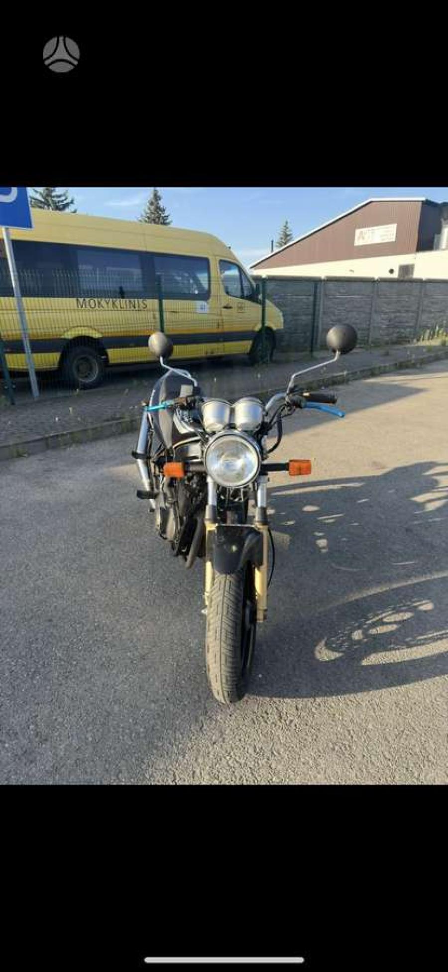 Blue Suzuki GS 2002 in Alytus, with an engine capacity of 0.50 L and mileage of 29 thousand km for 900 €, photo 3 on AUTOMOTO.COM.LV