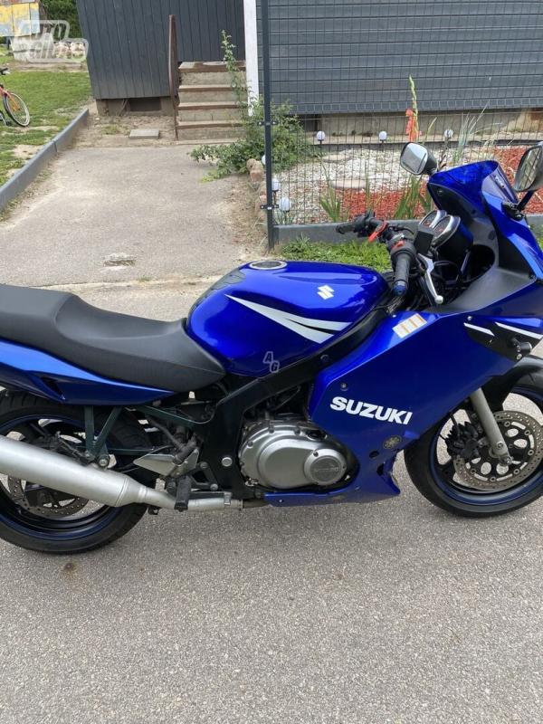 Blue Suzuki GS 2005 in Siauliai, with an engine capacity of 0.50 L and mileage of 268 thousand km for 1550 €, photo 4 on AUTOMOTO.COM.LV