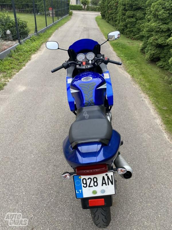 Blue Suzuki GS 2005 in Siauliai, with an engine capacity of 0.50 L and mileage of 268 thousand km for 1550 €, photo 6 on AUTOMOTO.COM.LV