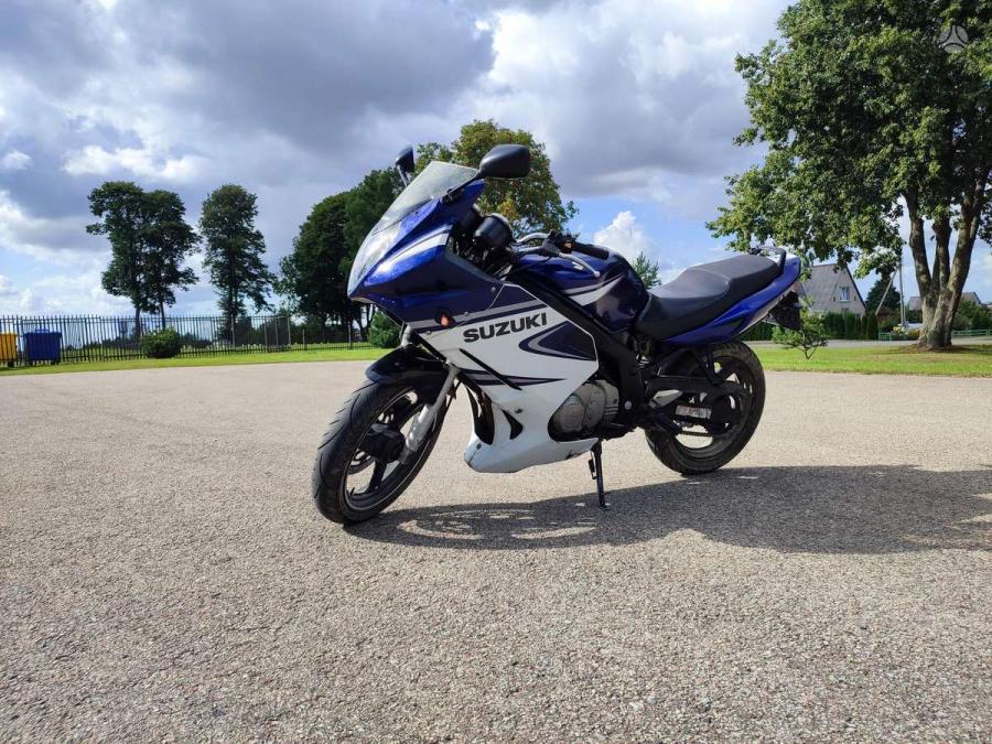 Zils Suzuki GS 2006 Vilkaviškis, ar dzinēja tilpumu 0.49 L un nobraukumu 36 tūkst. km par 1700 €, foto 3 vietnē AUTOMOTO.COM.LV