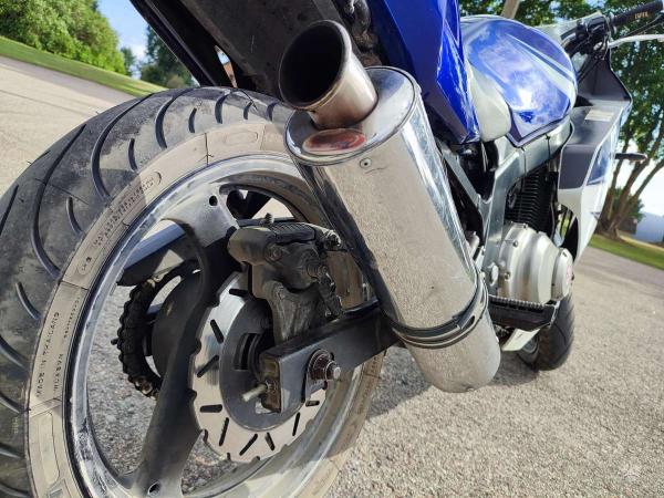 Zils Suzuki GS 2006 Vilkaviškis, ar dzinēja tilpumu 0.49 L un nobraukumu 36 tūkst. km par 1700 €, foto 4 vietnē AUTOMOTO.COM.LV