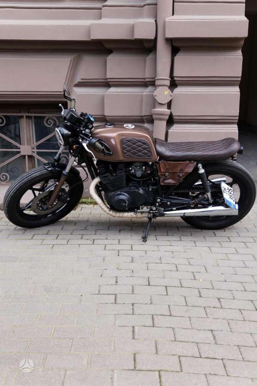 Brūns Suzuki GS 1980 Rīga, ar dzinēja tilpumu 0.45 L un nobraukumu 5 tūkst. km par 2000 €, foto 1 vietnē AUTOMOTO.COM.LV