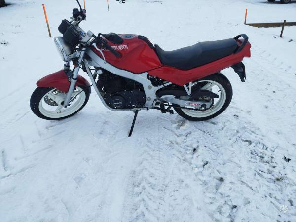 Suzuki GS 1994 Ignalina, ar dzinēja tilpumu 0.50 L un nobraukumu 72 tūkst. km par 850 €, foto 2 vietnē AUTOMOTO.COM.LV