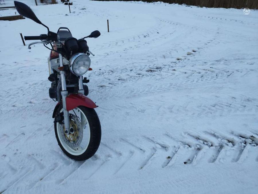 Suzuki GS 1994 Ignalina, ar dzinēja tilpumu 0.50 L un nobraukumu 72 tūkst. km par 850 €, foto 3 vietnē AUTOMOTO.COM.LV