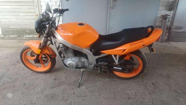 Сузуки GS 2002 в Каунас, объемом двигателя 0.50 л и пробегом 42 тыс. км за 600 €, фото 1 на AUTOMOTO.COM.LV