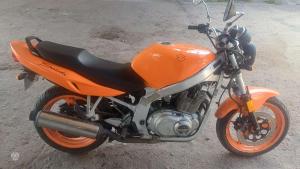 Suzuki GS 2002 in Kaunas, with an engine capacity of 0.50 L and mileage of 42 thousand km for 600 €, photo 3 on AUTOMOTO.COM.LV