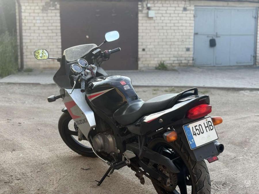 Suzuki GS 2006 Šauļi, ar dzinēja tilpumu 0.49 L un nobraukumu 57 tūkst. km par 800 €, foto 6 vietnē AUTOMOTO.COM.LV