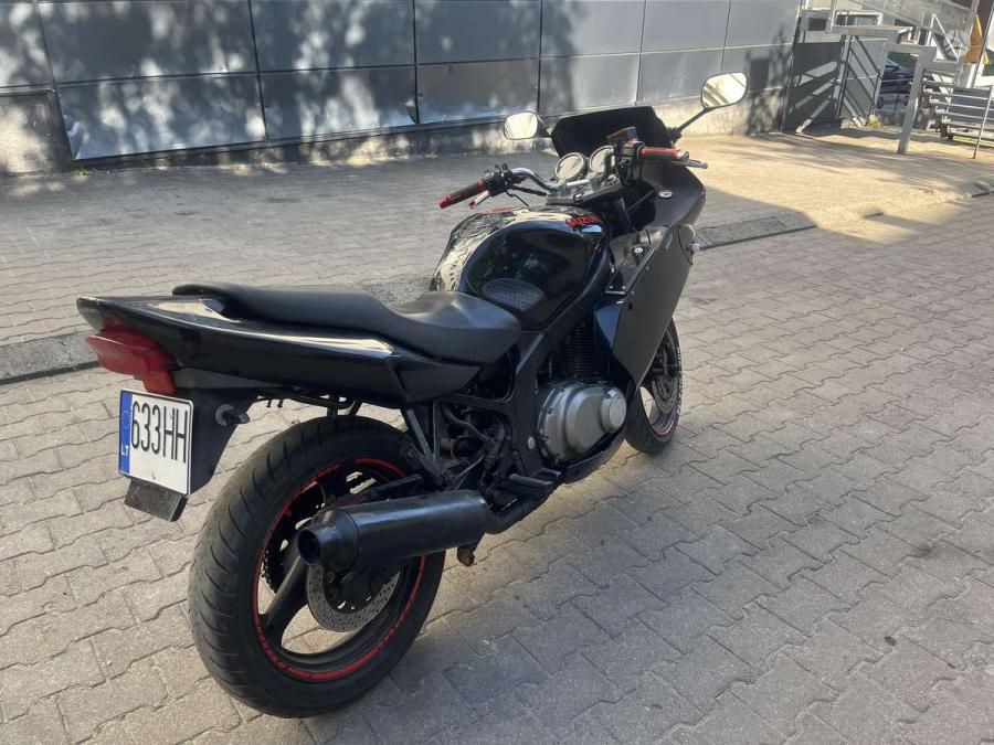 Suzuki GS 2007 Viļņa, ar dzinēja tilpumu 0.50 L un nobraukumu 48 tūkst. km par 700 €, foto 5 vietnē AUTOMOTO.COM.LV