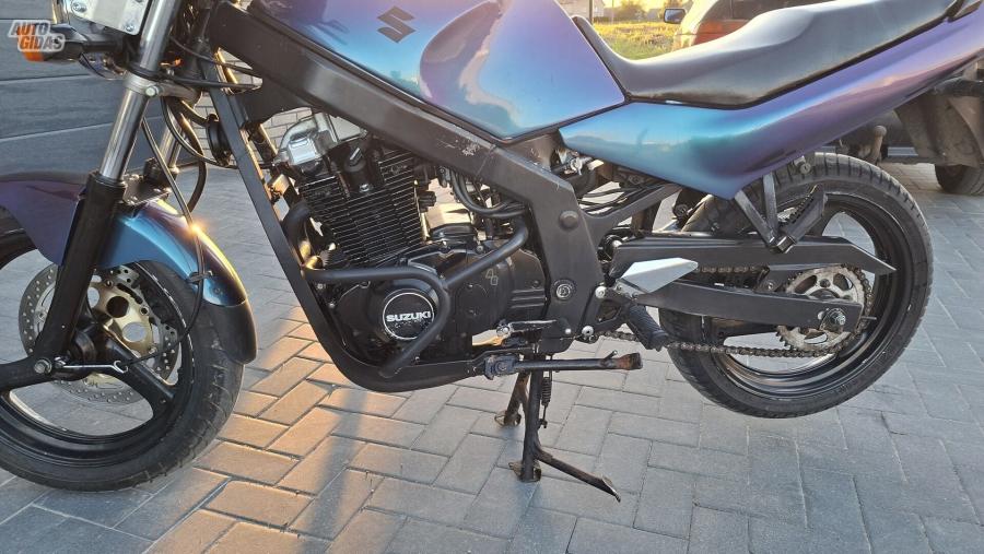 Violets Suzuki GS 1993 Plungė, ar dzinēja tilpumu 0.49 L un nobraukumu 18 tūkst. km par 900 €, foto 11 vietnē AUTOMOTO.COM.LV