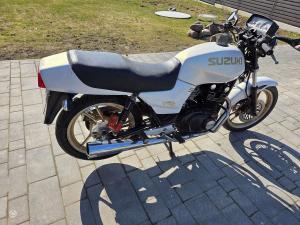 White Suzuki GS 1984 in Kaunas, with an engine capacity of 0.45 L and mileage of 50 thousand km for 950 €, photo 10 on AUTOMOTO.COM.LV