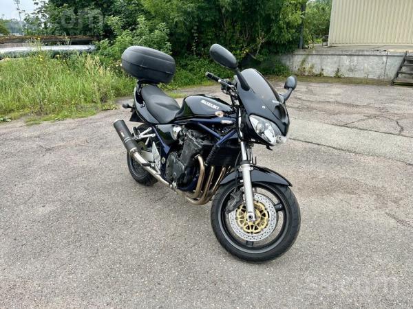 Suzuki GSF 1200 2001 in Riga, with an engine capacity of 1.20 L and mileage of 0 thousand km for 1600 €, photo 1 on AUTOMOTO.COM.LV