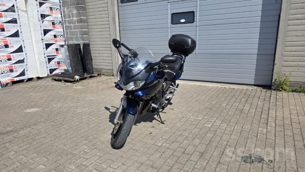 Сузуки GSF 1200 2002 в Рига, объемом двигателя 1.20 л и пробегом 0 тыс. км за 2400 €, фото 4 на AUTOMOTO.COM.LV
