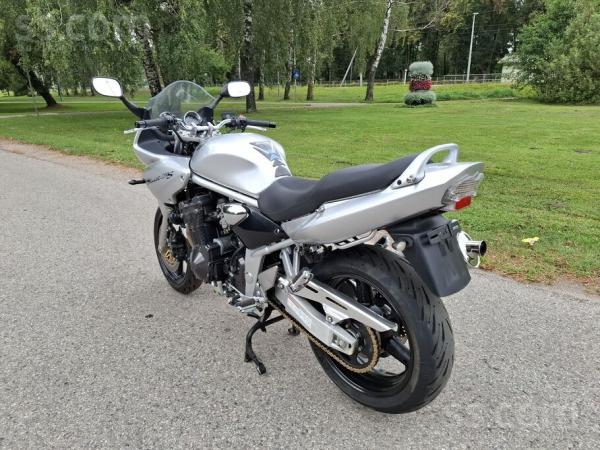 Suzuki GSF 1200 2003 in Riga, with an engine capacity of 1.20 L and mileage of 0 thousand km for 2300 €, photo 4 on AUTOMOTO.COM.LV