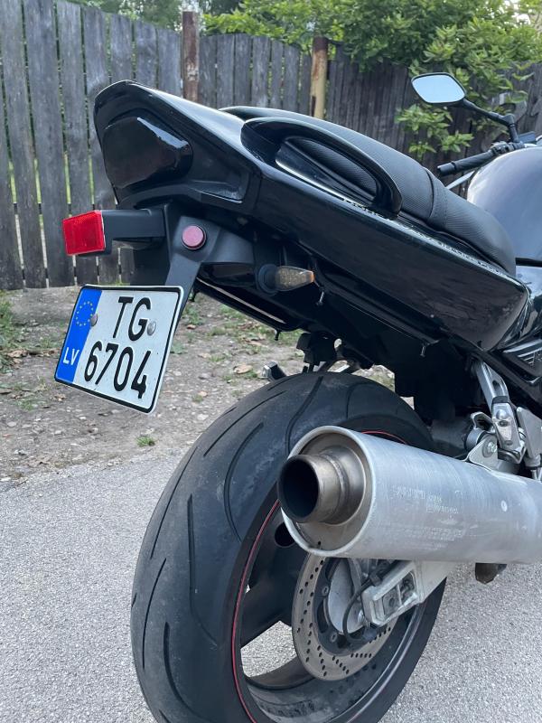 Black Suzuki GSF 1250SA 1999 in Riga, with an engine capacity of 1.20 L and mileage of 84 thousand km for 1900 €, photo 9 on AUTOMOTO.COM.LV