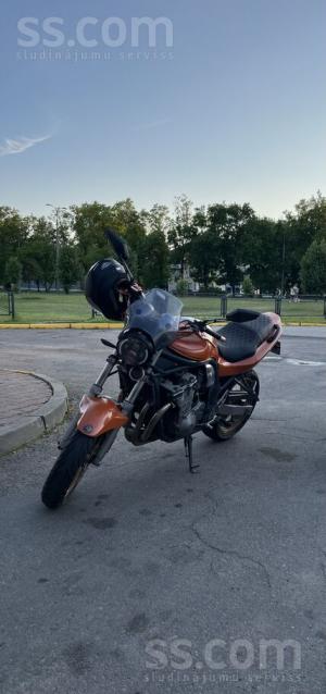 Suzuki GSF 600 1996 Preiļi, ar dzinēja tilpumu 0.75 L un nobraukumu 0 tūkst. km par 1000 €, foto 4 vietnē AUTOMOTO.COM.LV