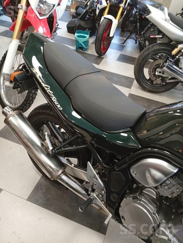 Suzuki GSF 600 1996 Rīga, ar dzinēja tilpumu 0.60 L un nobraukumu 0 tūkst. km par 2600 €, foto 3 vietnē AUTOMOTO.COM.LV